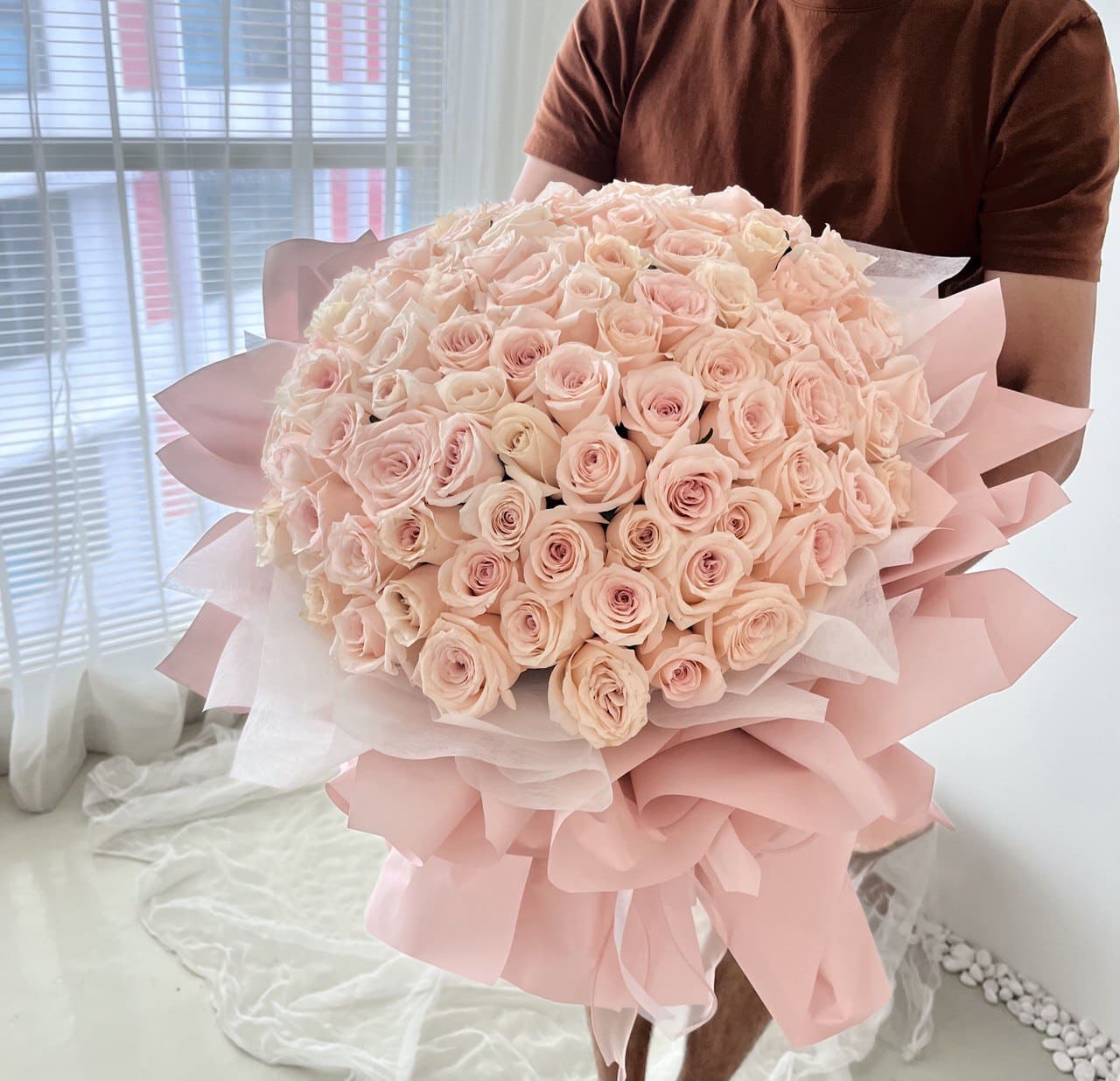 99 Pink Rose Proposal – Hug and Heart